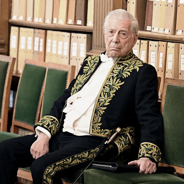 ¿Y AHORA QUÉ?: Mario Vargas Llosa comieza su vida de soltero con ...