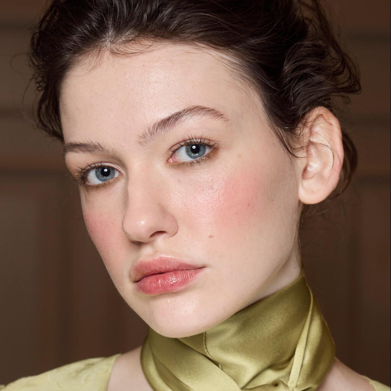 Los coloretes favoritos de las expertas en belleza | Mujerhoy