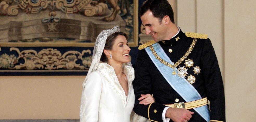 Así fueron los looks de invitada más icónicos de la boda de Letizia y Felipe | Mujerhoy