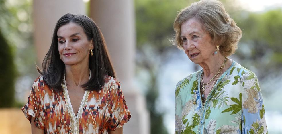 La reina Sofía, la otra gran protagonista en la recepción de Marivent con un conjunto estampado ...