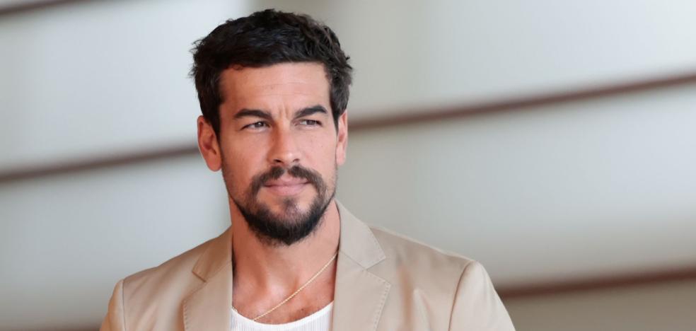 La historia de amor y superación de los padres de Mario Casas: «Vienen ...